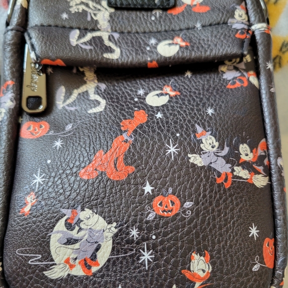 Disney | Bags | Disney Crossbody Bag | Poshmark